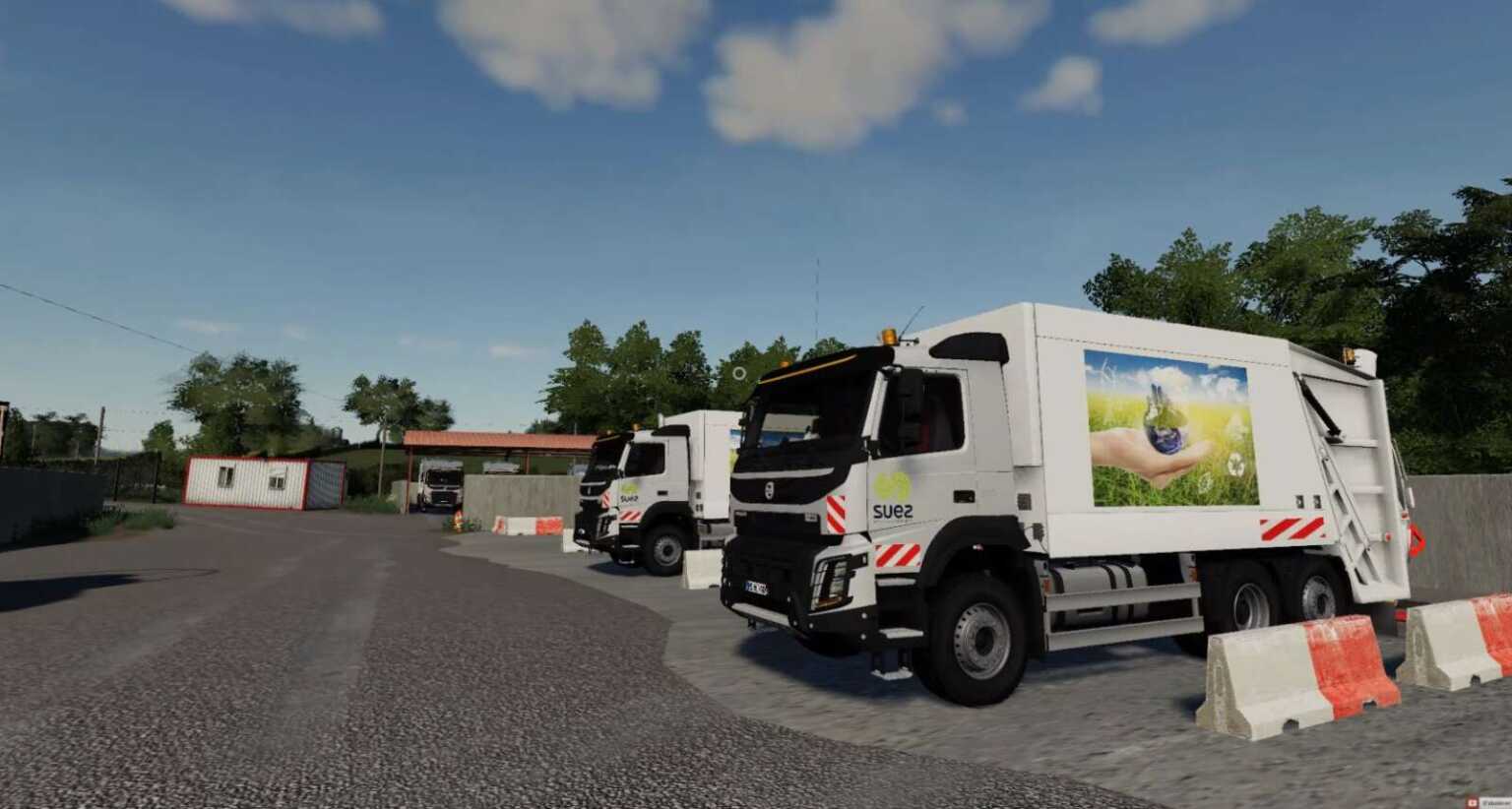 Unusual: they collect garbage ... on Farming Simulator 19